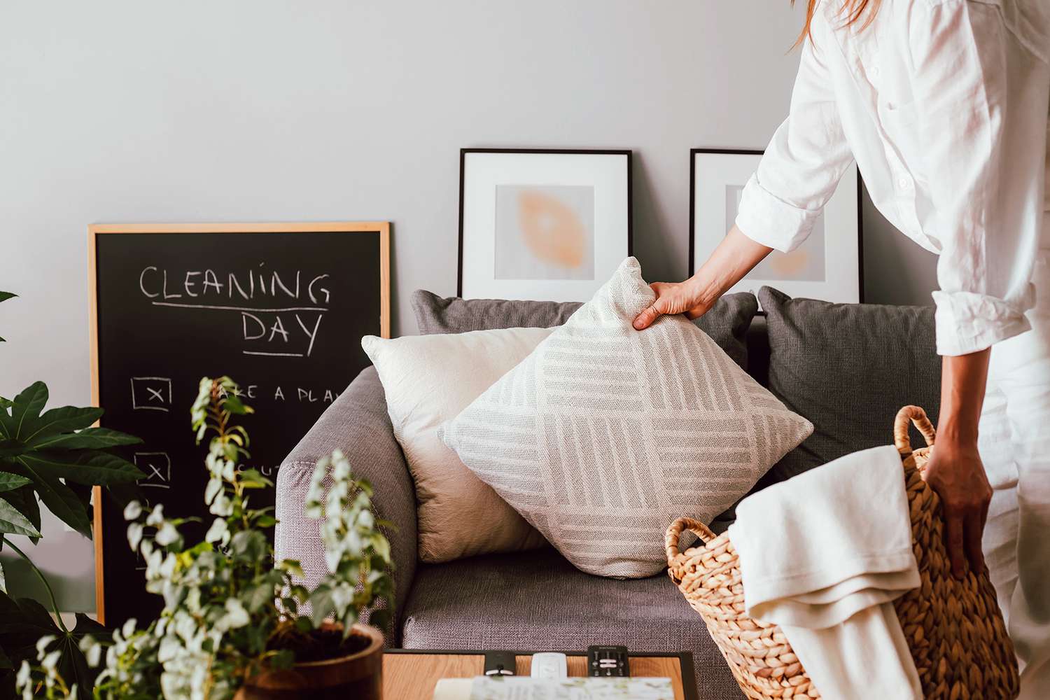 Tips & Tricks for a Clutter-Free Home - The Ultimate Guide to Keeping ...